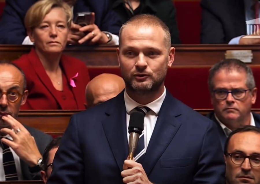 Reculer pour mieux sauter - La Voix du Caillou